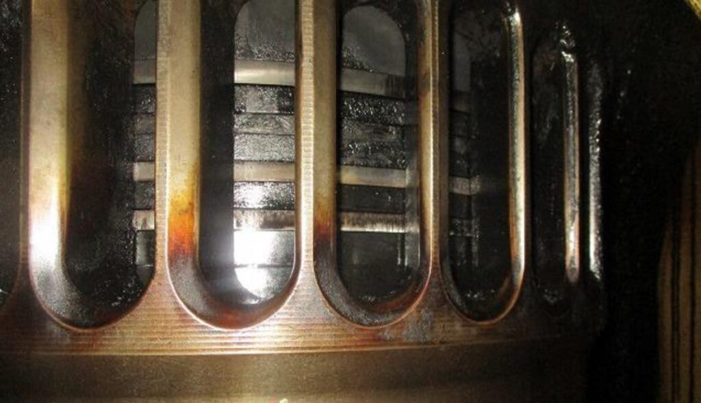 Cylinder wear in two-stroke engines | HJ Lubricators